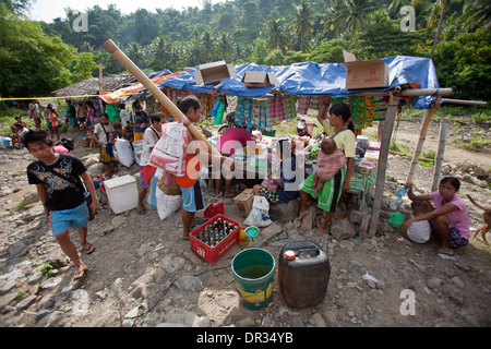 Hanunoo Mangyans at a Mangyan market near Mansalay, Oriental Mindoro ...