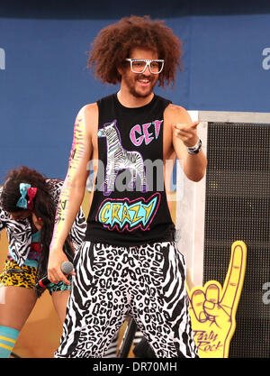 Redfoo LMFAO performs live in Central Park as part of Good Morning ...