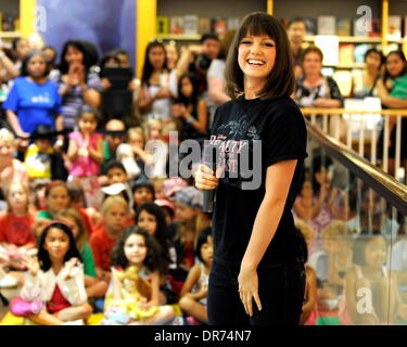 Emily Behny 'Beauty and The Beast' live cast performance to promote the ...