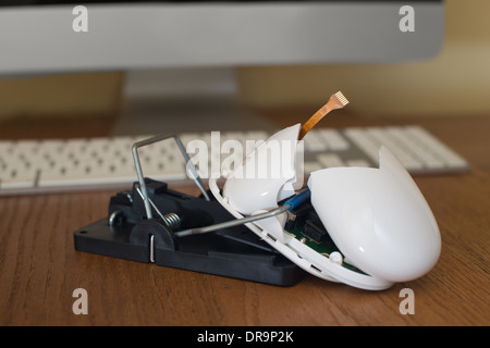 broken mouse trap on white background Stock Photo: 41523502 - Alamy