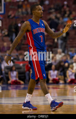 Detroit Pistons' Brandon Jennings (7) looks to pass from the floor ...