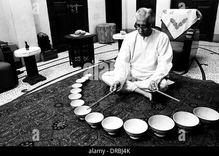 Jal Tarang- Indian melodic percussion instrument Stock Photo - Alamy