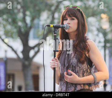 Rachel Reinhart Country band Gloriana play a free concert in City Place ...