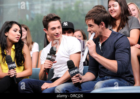 Cassie Steele, Joe Dinicol and Jonathan Patrick Moore Cast of The L.A ...