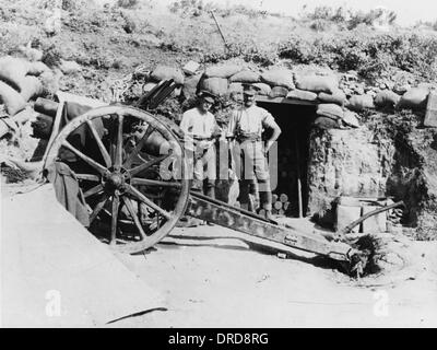 FIRST WORLD WAR Allied ammunition wagon coping with thick mud Stock ...