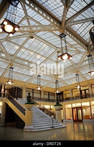 The Rookery Building Light Court lobby, Chicago, Illinois Stock Photo ...