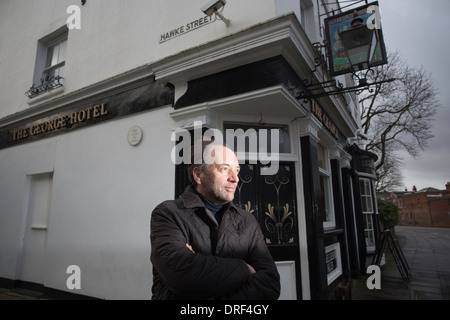 Ian Dickens Great Great Grandson of Charles Dickens outside The George ...
