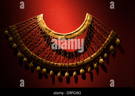 Ancient incan inca display Museum of the Royal Tombs of Sipan Museo de ...