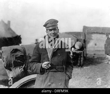 Brigadier General Douglas Macarthur, France, WW1 Stock Photo - Alamy