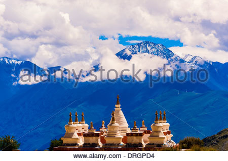 Where is this? (possibly in Tibet somewhere?) : r/whereisthis