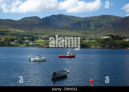 Fishing boats in Teelin Bay, beneath Slieve League, County Donegal ...