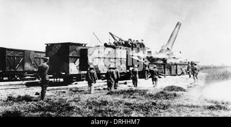 WWI railway artillery gun. French 320mm railway gun during World War ...