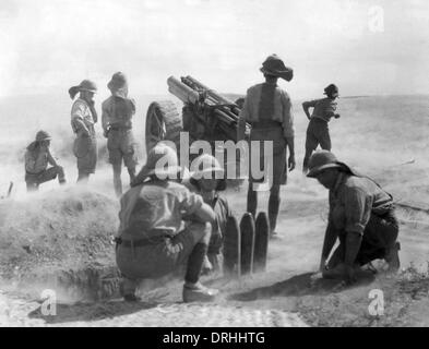 British 60-pounder guns in action, Samarra, WW1 Stock Photo - Alamy