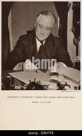 President Franklin Roosevelt signing the United states declaration of ...