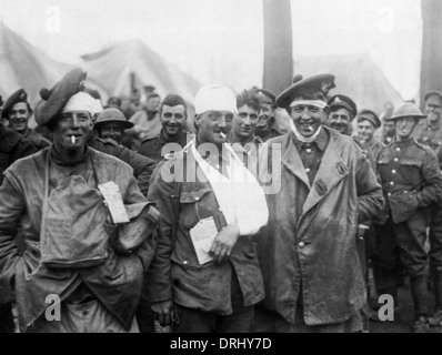 Wounded British soldiers, Western Front, WW1 Stock Photo - Alamy