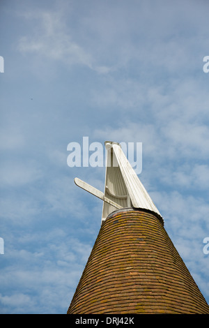 Oast house in Kent, detail of the roof cowl Stock Photo - Alamy
