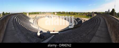 Xanten Archaeological Park, amphitheater of the Roman settlement ...