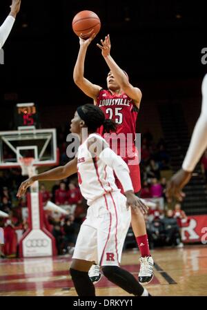 Louisville's Tia Gibbs (25) shoots as Gonzaga's Kayla Standish defends ...