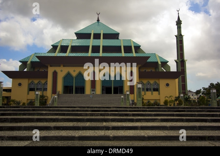 Masjid Raya Batam pyramid mosque, batam island, indonesia Stock Photo ...