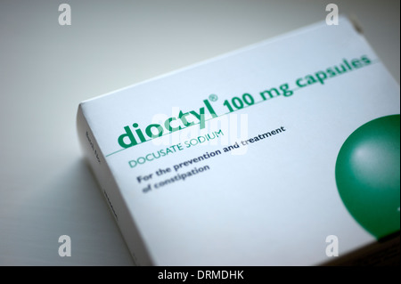 Dioctyl Docusate Sodium Tablets Medicine Laxative 100mg Stock Photo - Alamy