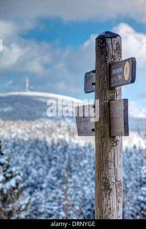 Signpost in the snow in winter at Brocken, Blocksberg in the Harz ...