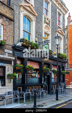 The Queens Head Public House, London Road, Holybourne, Alton, Hampshire ...