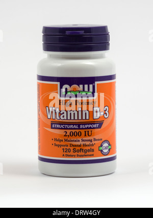 Vitamin D3 capsules and carton Stock Photo - Alamy