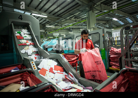 Royal Mail postal workers at Preston Mail Centre Stock Photo - Alamy