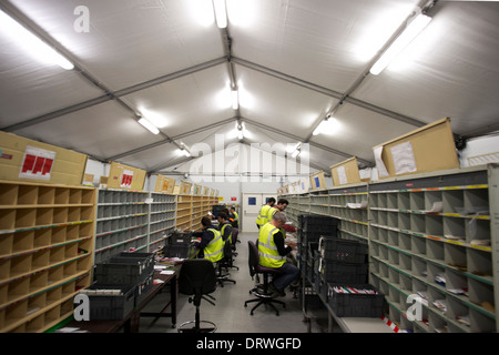 Royal Mail postal workers at Preston Mail Centre Stock Photo - Alamy