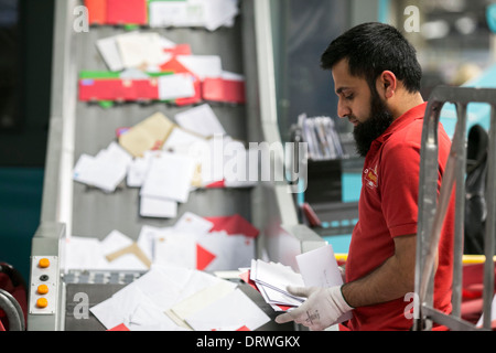 Royal Mail postal workers at Preston Mail Centre Stock Photo - Alamy