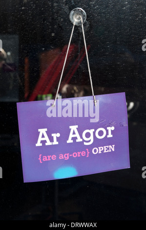 Welsh language shop sign - Ar Gau - Closed - Beaumaris, Anglesey, Wales ...