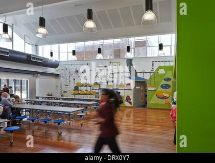 Wednesfield School, Wolverhampton, United Kingdom. Architect: Capita ...