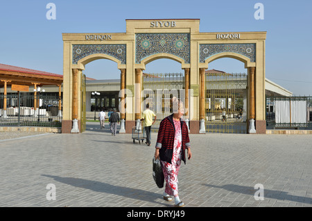 Siyob Bazaar gate, Samarkand, Uzbekistan Stock Photo - Alamy