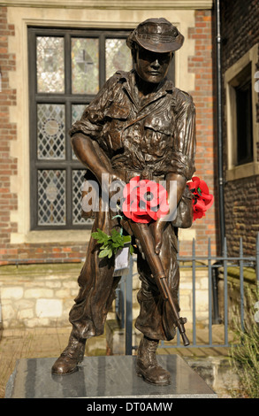 Maidstone, Kent, England, UK. Statue in front of Maidstone Museum - The ...