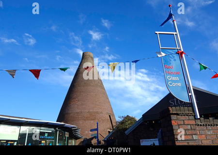 Red House Glass Cone, Wordsley, West Midlands, England, UK Stock Photo ...