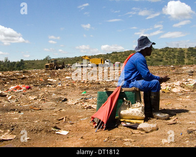 waste management dumping refuge litter landfill Stock Photo - Alamy