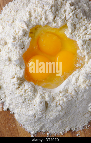 Making homemade pasta with flour and eggs Stock Photo - Alamy