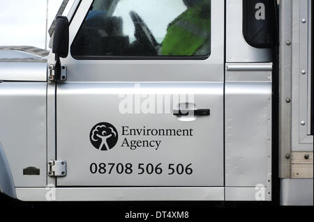 Environment Agency, UK, staff from the Environment Agency in their ...