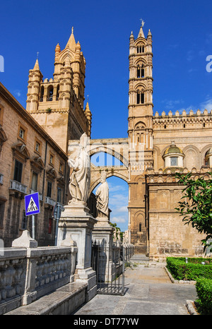 The Palermo Cathedral was built in Norman structure in 1179. Medieval ...