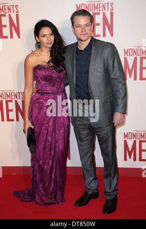 Matt Damon & Luciana Barroso attending the Elysium world premiere held ...