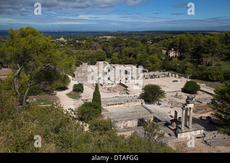 Overview of the Roman site Glanum Stock Photo - Alamy