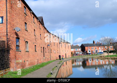 Chesterfield Canal,Retford,North Nottinghamshire,UK Stock Photo - Alamy