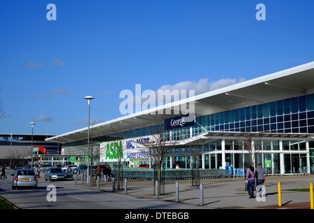 Exterior view of the Asda / Walmart superstore in Milton Keynes Stock ...