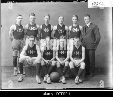 A 1918 photograph of the Miami University basketball team, showing ...