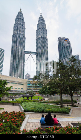 The KLCC Park and the Petronas Twin Towers, Kuala Lumpur Stock Photo ...