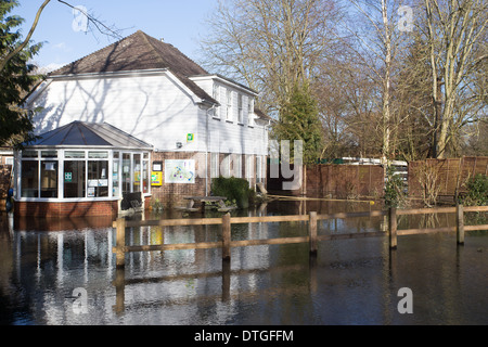 Flooded house and garden by River Thames, Near Cookham, Berkshire ...