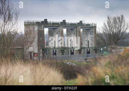 THE DENVER SLUICE ON CAMBRIDGESHIRE/NORFOLK BORDER Stock Photo - Alamy