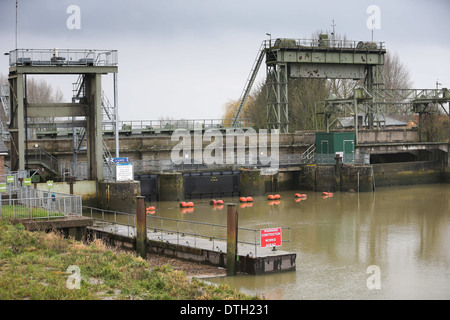 THE DENVER SLUICE ON CAMBRIDGESHIRE/NORFOLK BORDER Stock Photo - Alamy