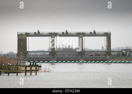 THE DENVER SLUICE ON CAMBRIDGESHIRE/NORFOLK BORDER Stock Photo - Alamy