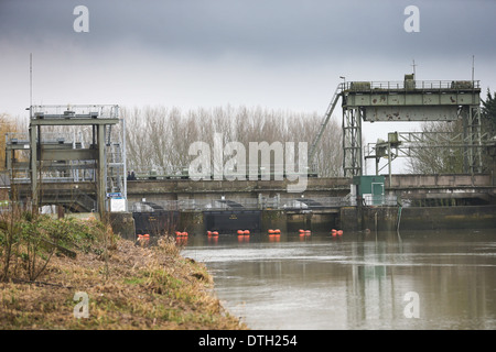 THE DENVER SLUICE ON CAMBRIDGESHIRE/NORFOLK BORDER Stock Photo - Alamy
